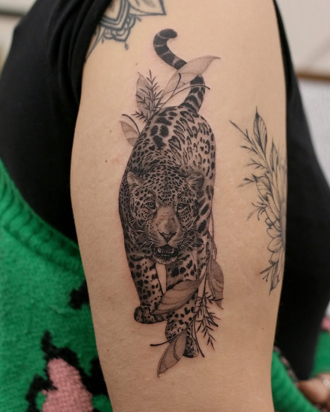 22 Fierce and Fashionable Leopard Tattoos That Speak Bold Confidence